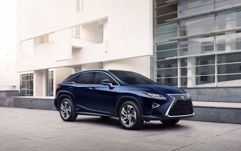 Comparison - Lexus RX 450h F SPORT 2018 - vs - Lexus RX 450h 2017 | SUV Drive